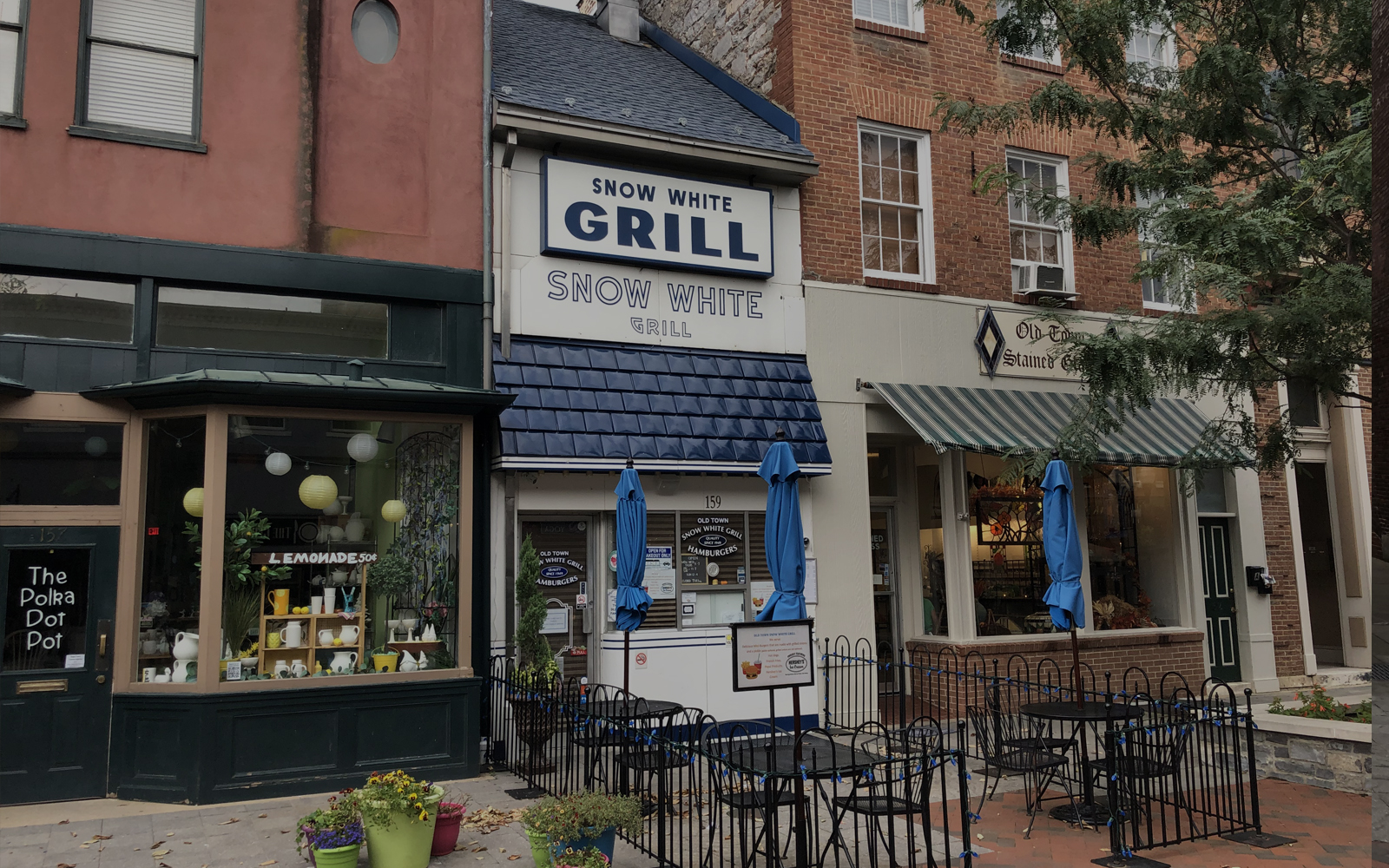 Snow White Grill | WincFood | Restaurants in Winchester, VA